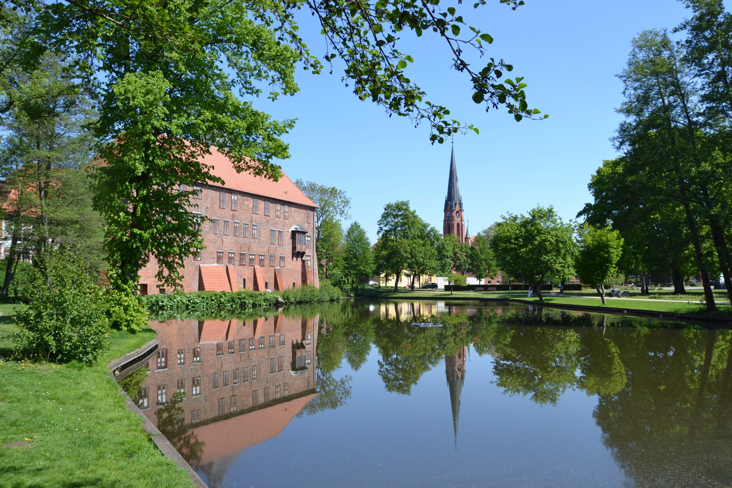 Winsen (Luhe) : beau château et nature paisible | 3 kleine grenouilles
